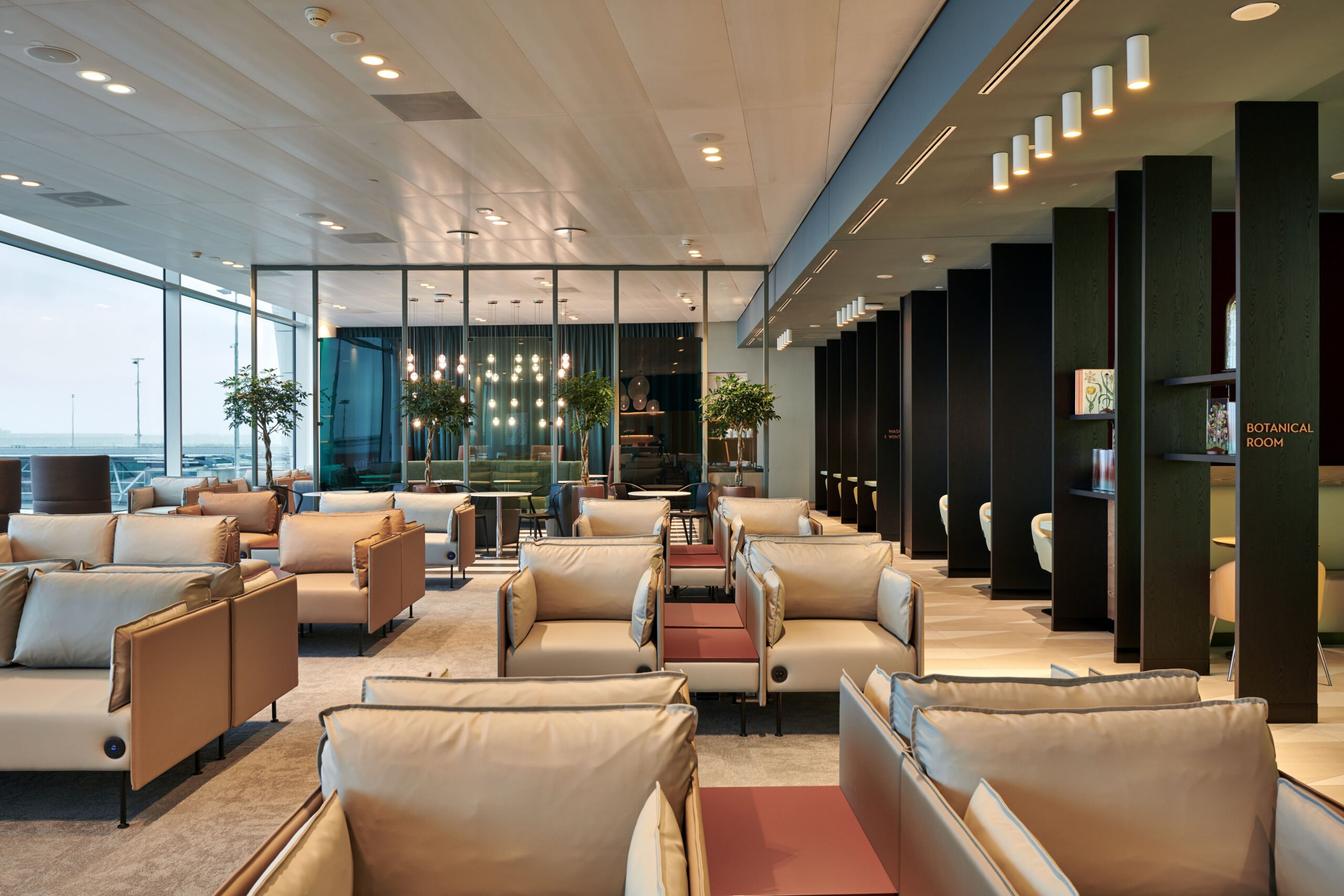 Aspire Lounge Amsterdam Airport Schiphol INTOS